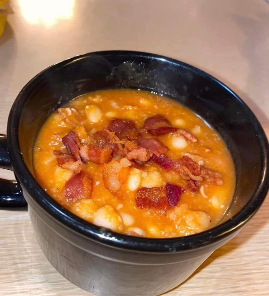 Homemade Bean with Bacon Soup: – Easy Foods